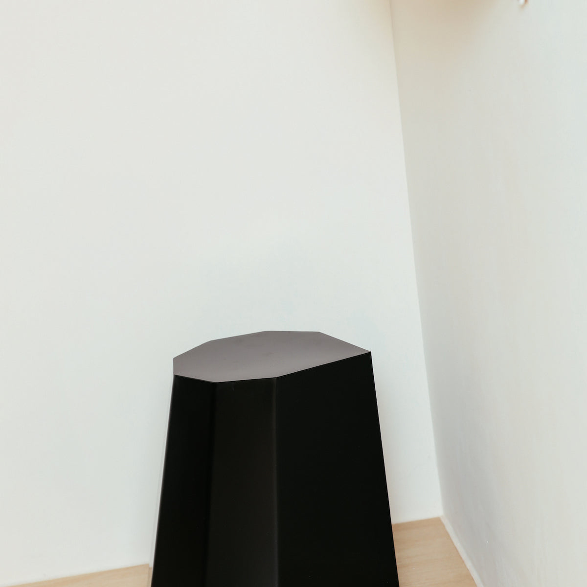 Arnold Circus Stool – MATE